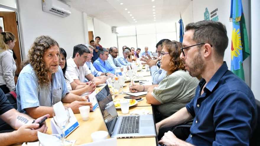 Comenzó la negociación paritaria 2023 de los estatales bonaerenses ...