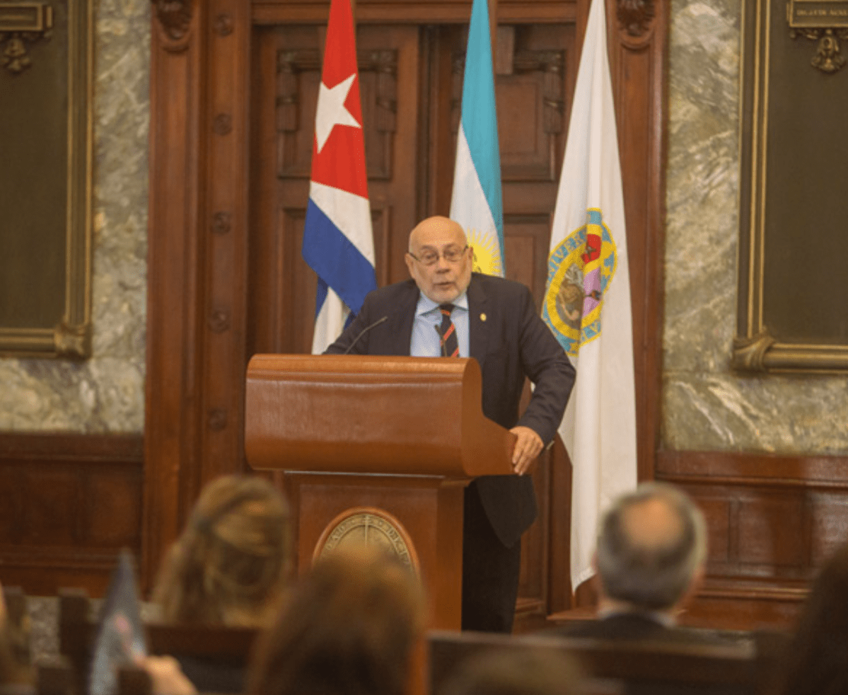 La Facultad de Ciencias Jurídicas y Sociales de la UNLP homenajeó al Dr ...